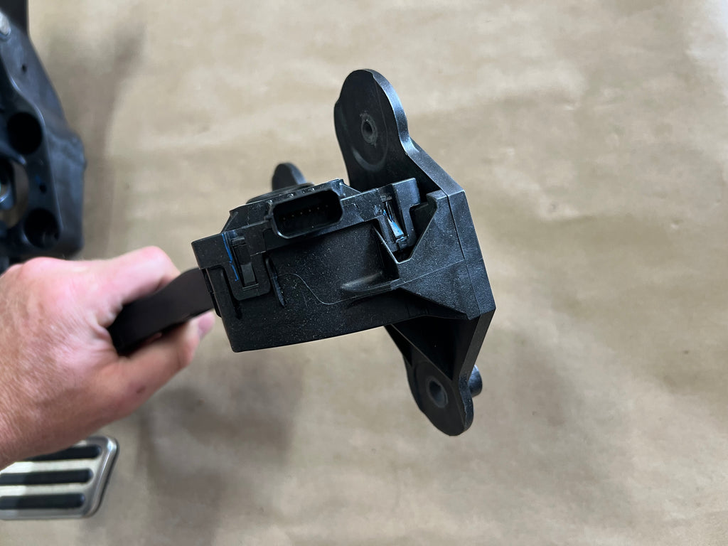 2018-2022 Ford Mustang GT Automatic Brake Pedal Assembly Accelerator Pedals